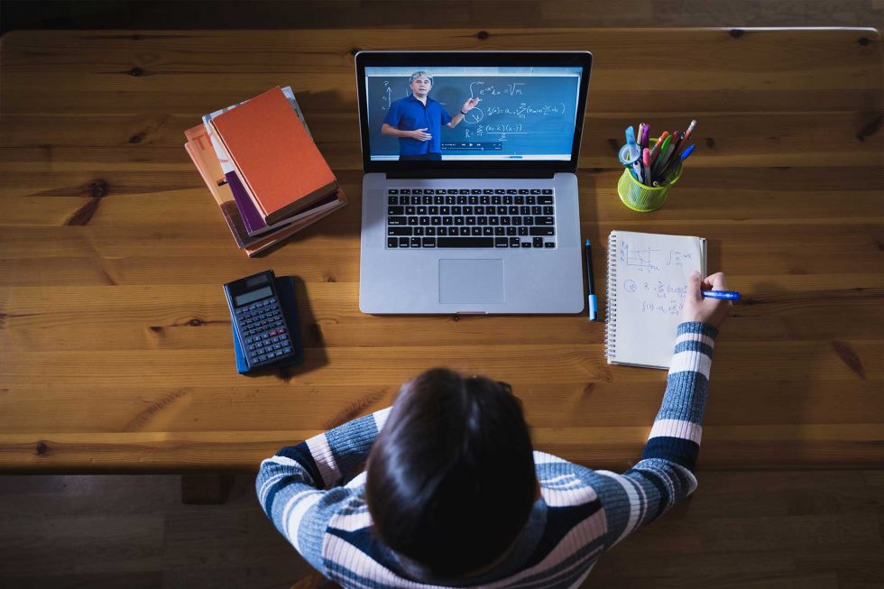 Qué es el E-learning: usos, ventajas y características | Plataforma Educativa Luca